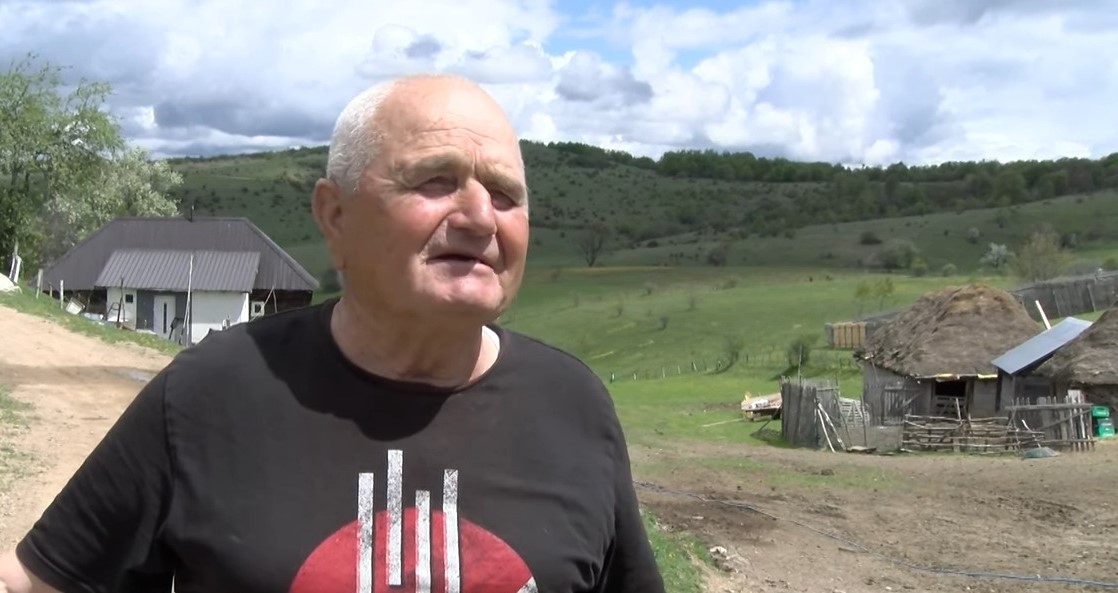 Selo Krnja Jela na Gornjoj Pešteri: Ostao jedini da čuva stoku, dok ...